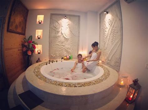 Jacuzzi Massage - Wadaef FR